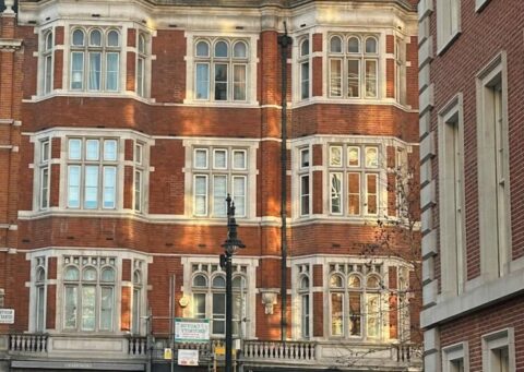 Selling Flat Without A Lift | LDN Properties